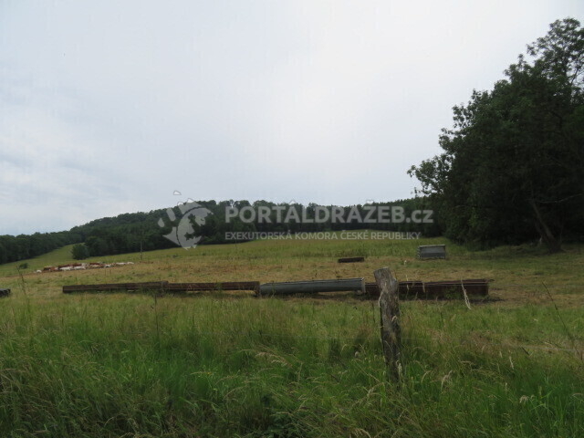Pozemek o velikosti 71789m2, Katastrální pracoviště Ústí nad Labem, podíl 2/25